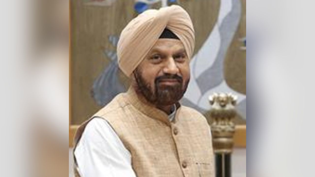 ਬਰਜਿੰਦਰ ਸਿੰਘ ਹਮਦਰਦ ਖਿਲਾਫ਼ ਮਾਮਲਾ ਦਰਜ, ਵਿਜੀਲੈਂਸ ਸਾਹਮਣੇ ਪੇਸ਼ ਹੋਣ ਦੇ ਹੁਕਮ ...