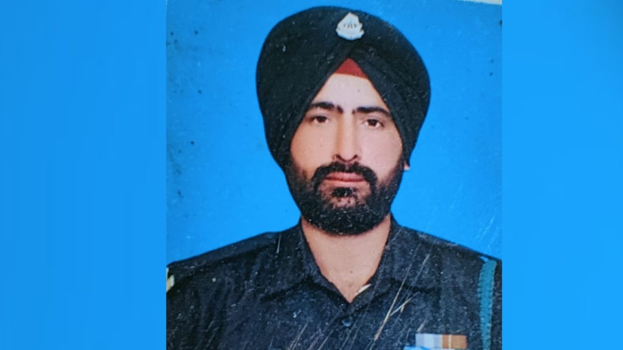 ਡਿਊਟੀ ਦੌਰਾਨ ਸੰਗਰੂਰ ਦੇ ਫੌਜੀ ਜਵਾਨ ਦੀ ਮੌਤ, ਸਿੱਕਮ 'ਚ ਸੀ ਤੈਨਾਤ | Death of ...