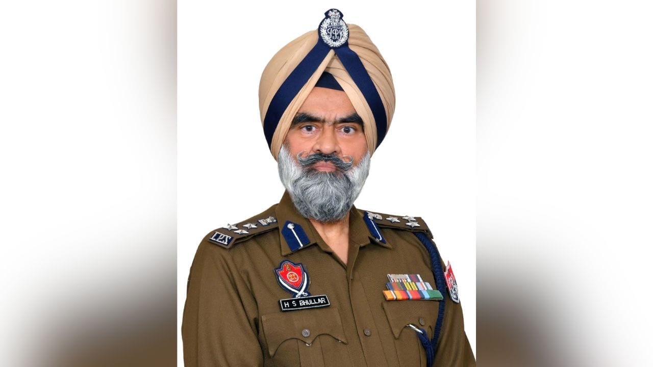 ਡੀਆਈਜੀ ਰੋਪੜ ਰੇਂਜ ਰਿਸ਼ਵਤ ਲੈਂਦੇ ਹੋਏ ਗ੍ਰਿਫ਼ਤਾਰ, ਸੀਬੀਆਈ ਨੇ ਰੰਗੀ ਹੱਥੀ ਫੜਿਆ ...