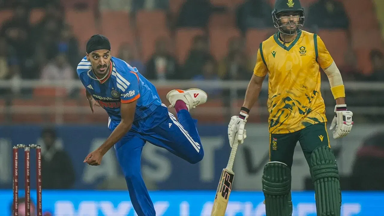 ਅਰਸ਼ਦੀਪ ਸਿੰਘ ਭੁੱਲੇ ਗੇਂਦਬਾਜ਼ੀ, ਸੁੱਟਿਆ 13 ਗੇਂਦਾਂ ਦਾ ਓਵਰ | Arshdeep Singh missed the ball bowled a ...