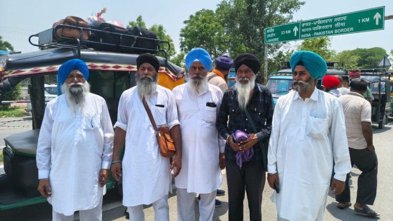 ਪਾਕਿਸਤਾਨ ਗਏ 518 ਸਿੱਖ ਸ਼ਰਧਾਲੂਆਂ ਦਾ ਜੱਥਾ ਪਰਤਿਆ ਭਾਰਤ, ਹੋਇਆ ਨਿੱਘਾ ਸਵਾਗਤ ...